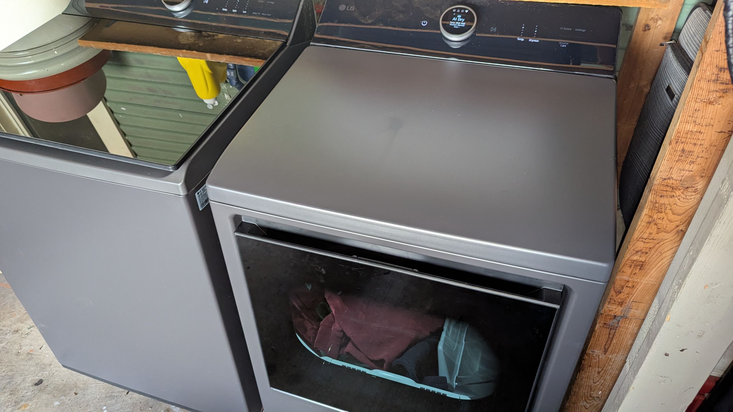 LG DLEX8600BE 7.3 Cu. Ft. Smart Electric Dryer review | Top Ten Reviews