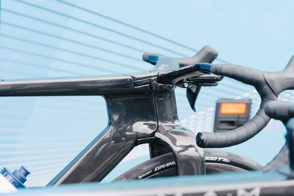 Jake Stewart's insane Factor prototype bike: Up close and personal with ...