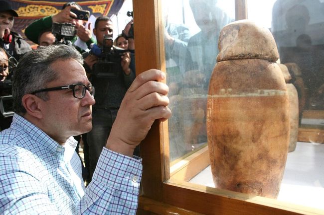 2,300-Year-Old Cemetery with Mummy Priests Found in Egypt | Live Science