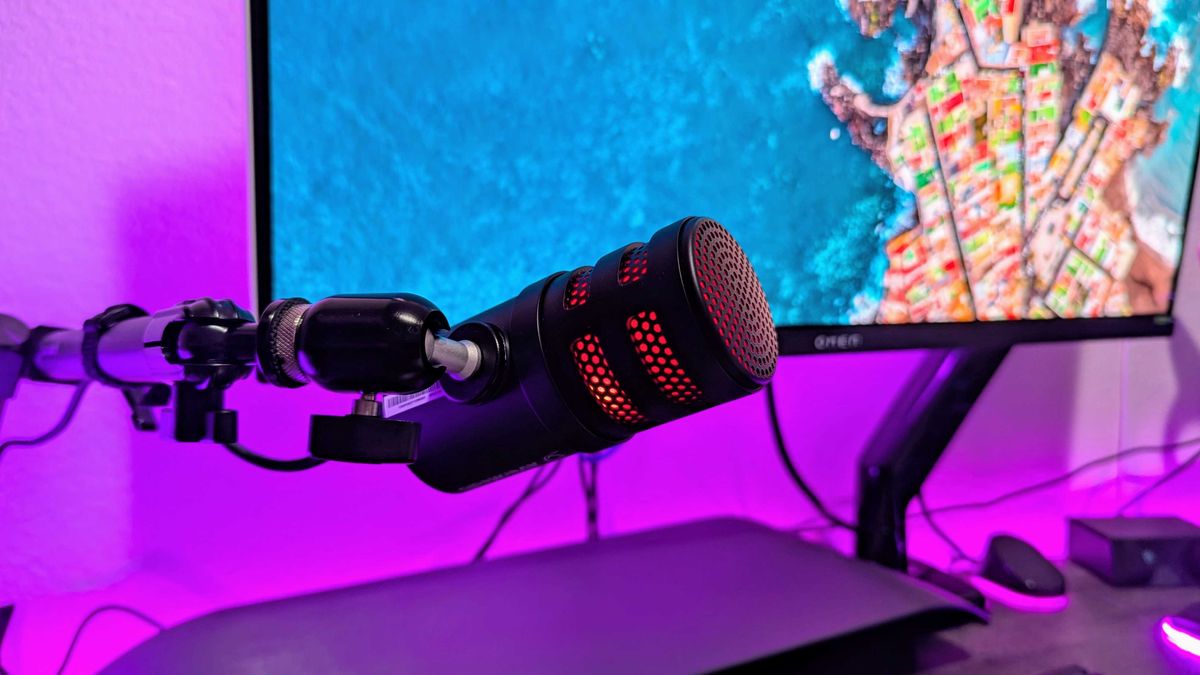 AVerMedia FLEXI go (BA311L) review: A solid mic arm that costs too much ...