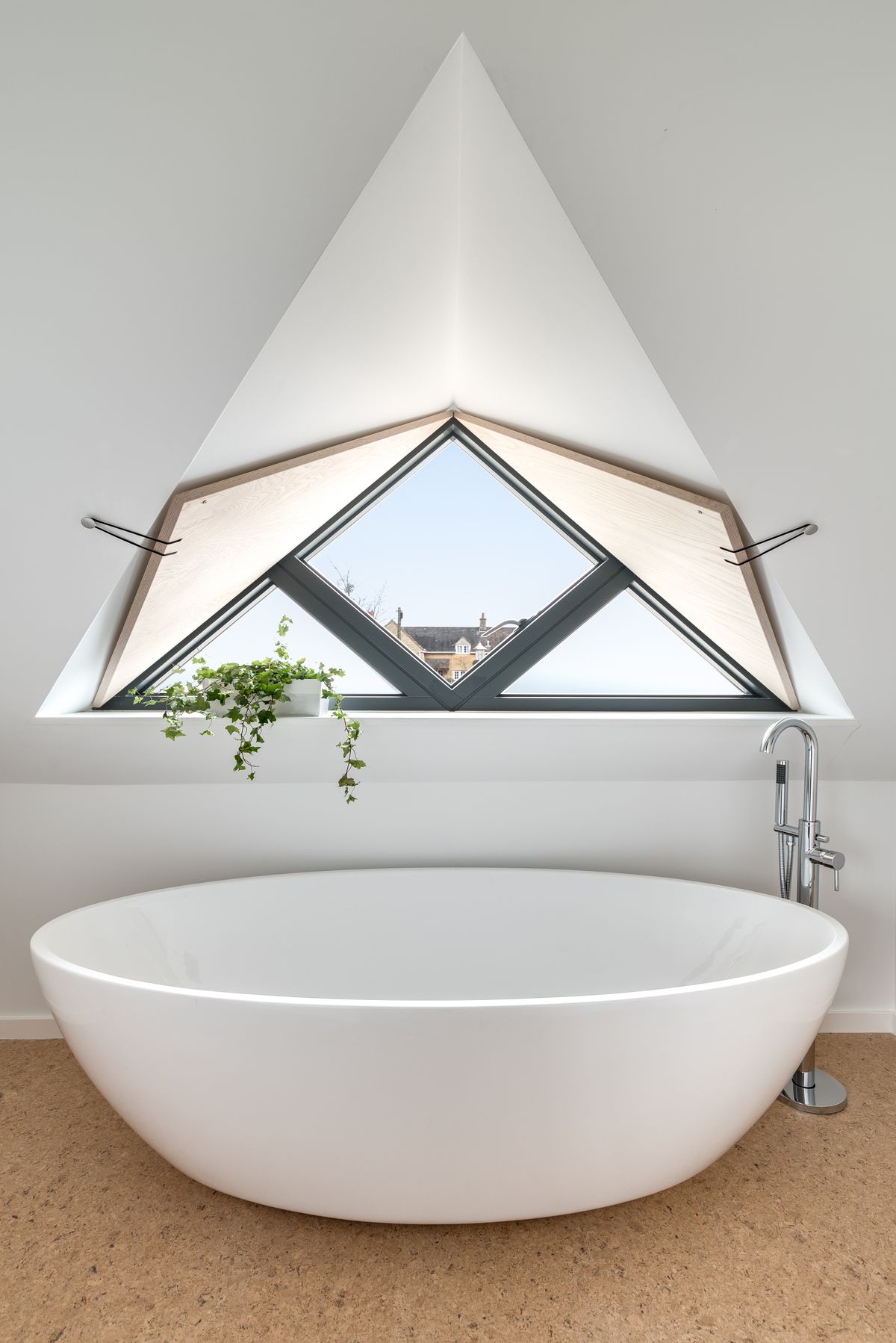 20 Bathroom Window Ideas for a Naturally Bright Space | Homebuilding