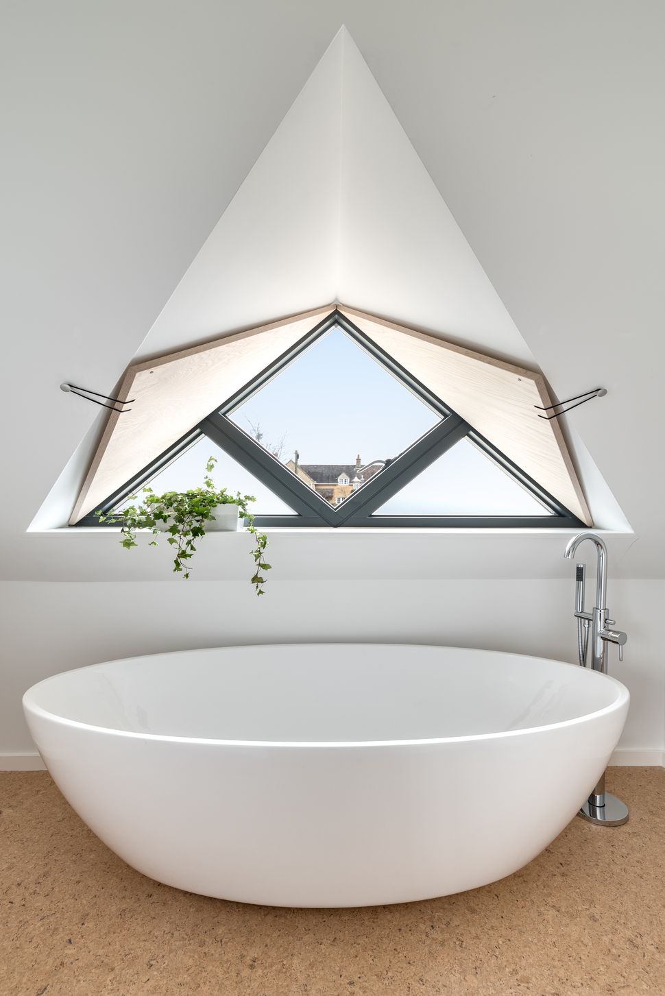 20 Bathroom Window Ideas for a Naturally Bright Space | Homebuilding