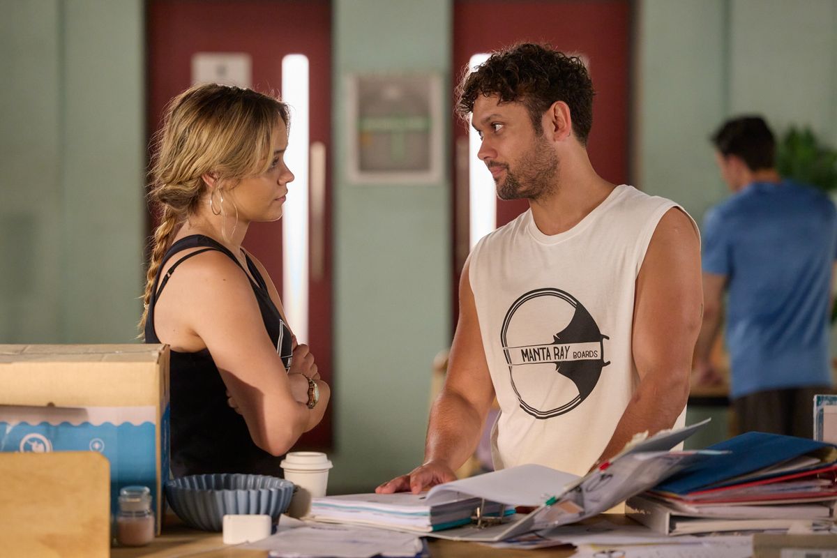 Home and Away spoilers: Mackenzie drops pregnancy bombshell! | What to Watch