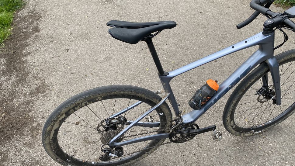 Giant Revolt Advanced 0 gravel bike review | Bike Perfect