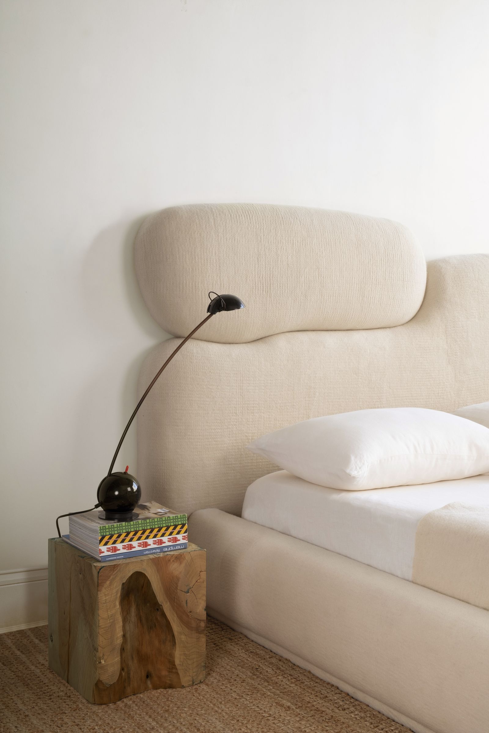 The Abstract Headboard Trend Designers Love for 2024 | Livingetc