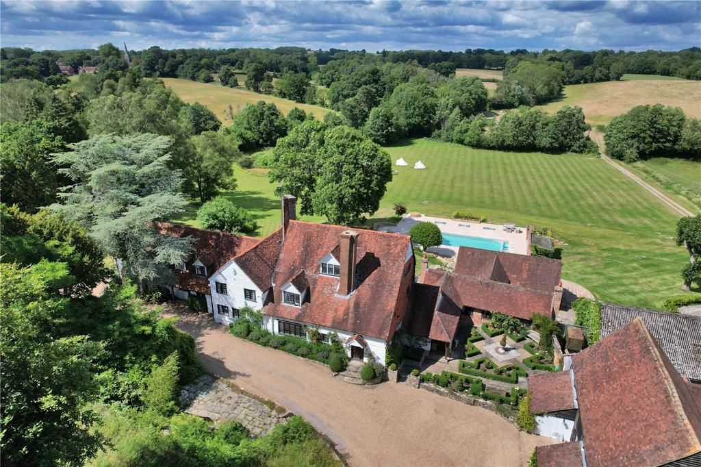 Ten splendidly isolated houses for sale across Britain, from valleys in ...