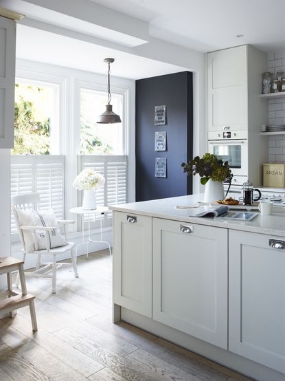 Coastal kitchen ideas: 12 ways to embrace seaside style | Homes and Gardens