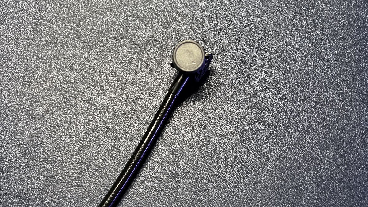 Center Cam Review: The Trick to Faking Eye Contact is Not Faking It ...