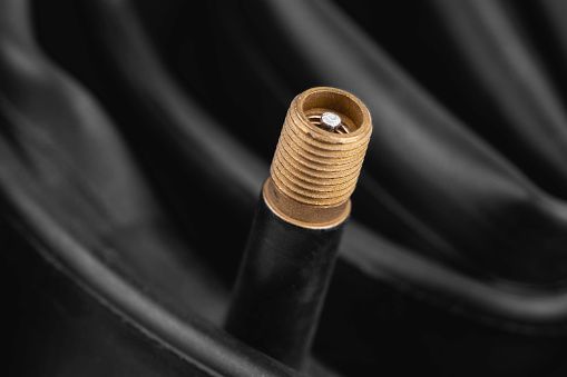 Schrader vs Presta: Understanding the differences | Cyclingnews