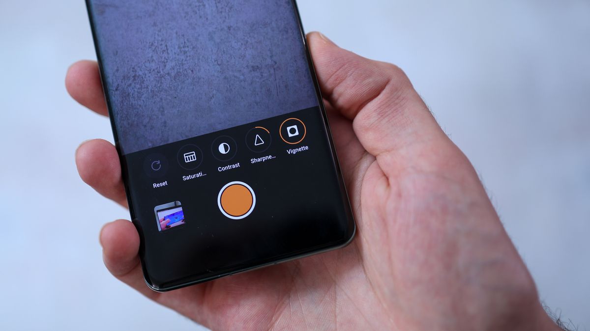 OnePlus 12 review: a Hasselblad-tuned camera and confusing pricing ...