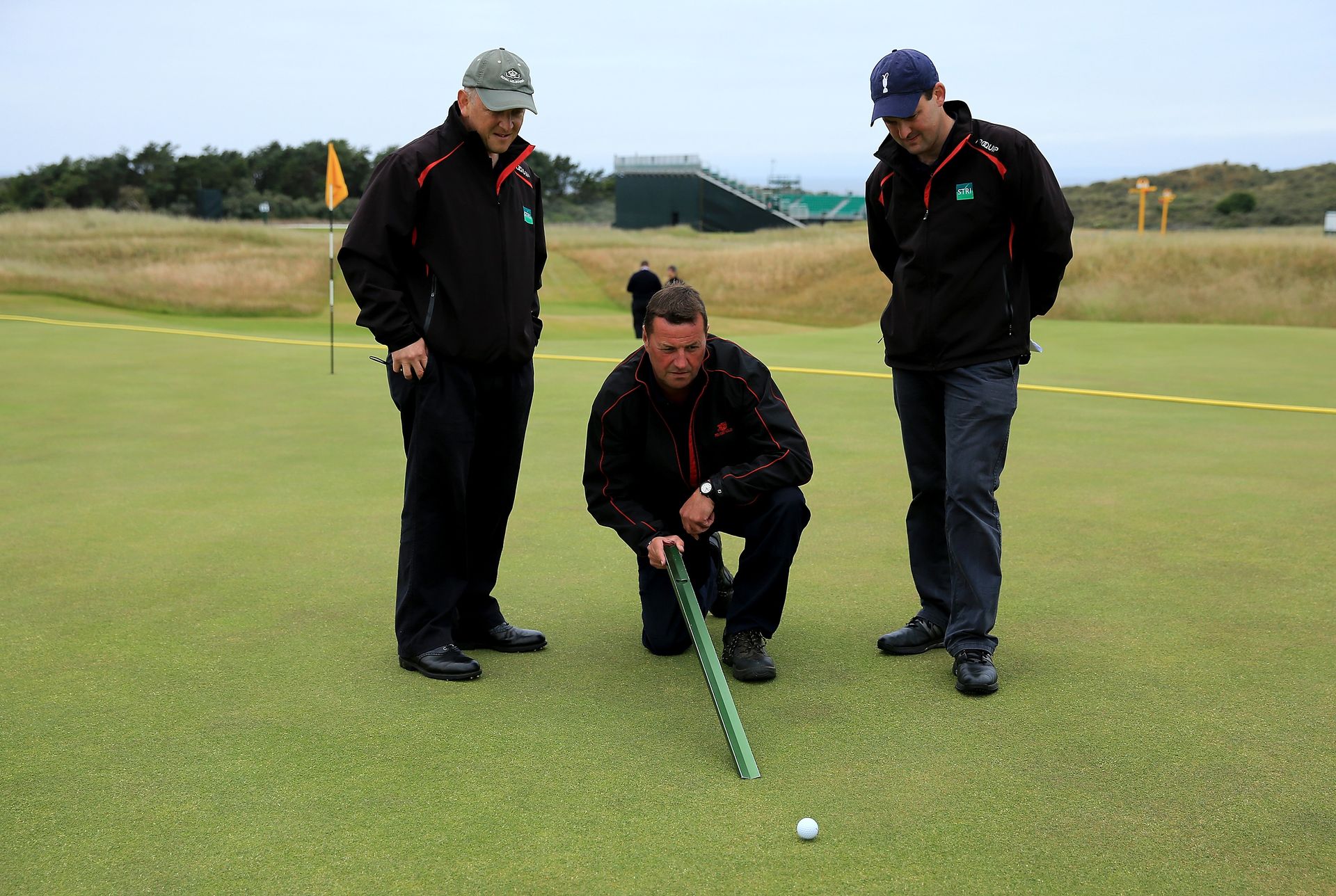 What is a stimpmeter in golf and how does it work? | Golf Monthly