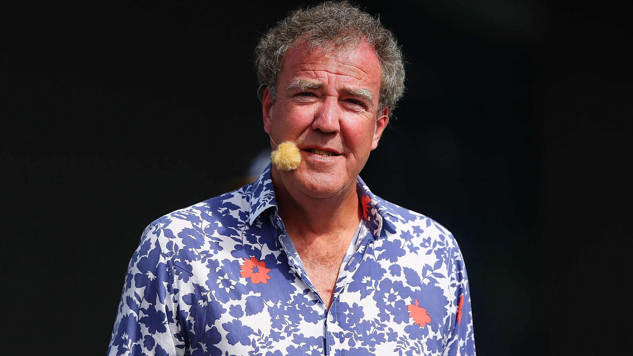 Jeremy Clarkson’s pale gray-green kitchen leads 2026 color trends ...