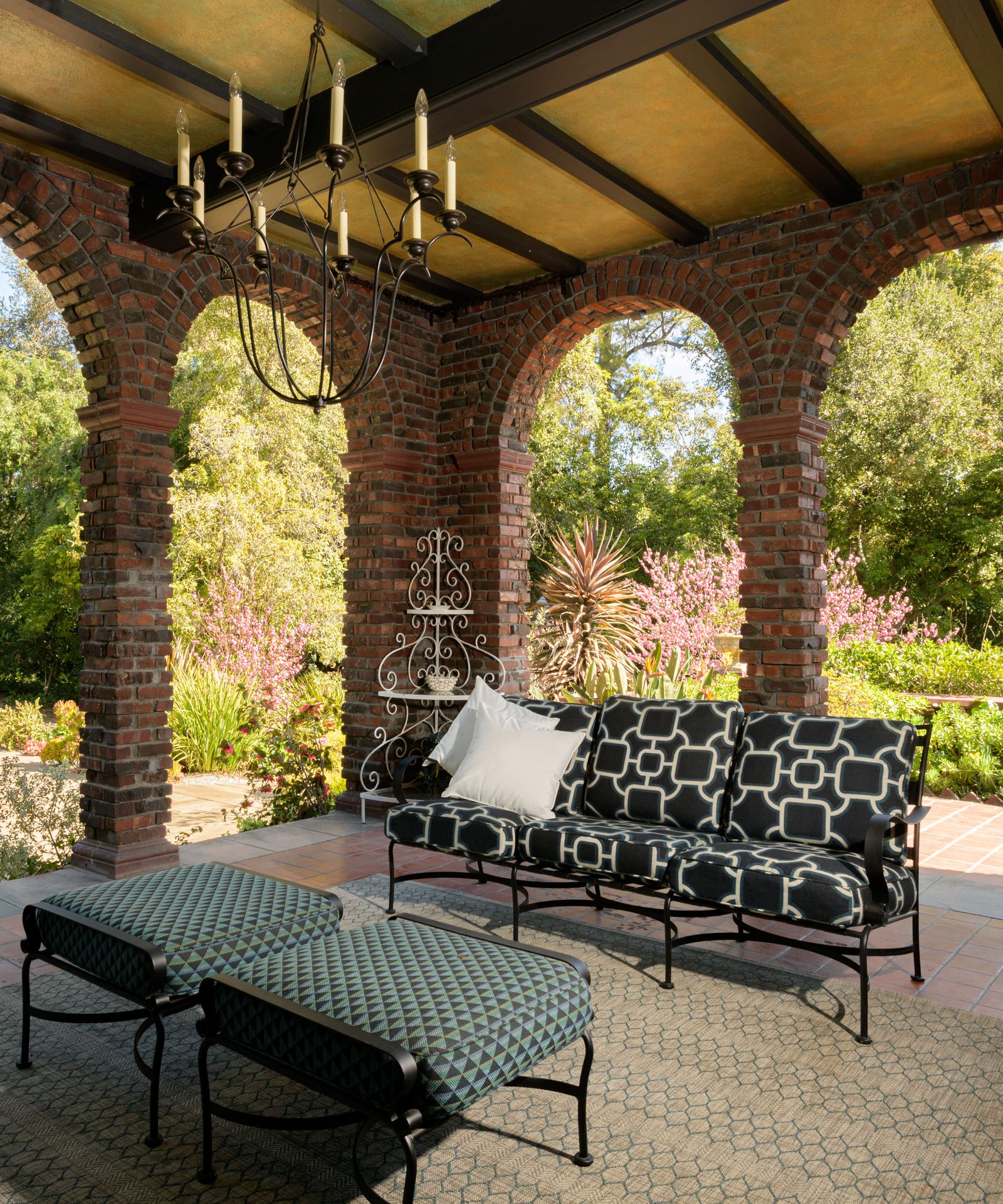 Explore the La La Land house used in the award-winning film | Homes and ...