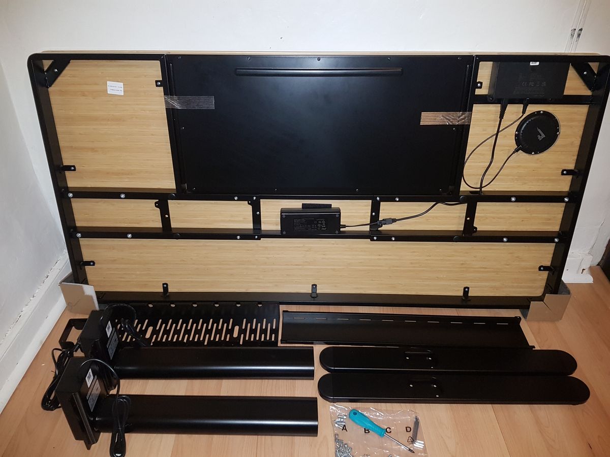 Q8 Comhar Pro Standing Desk Review: Bamboo Bling | Tom's Hardware