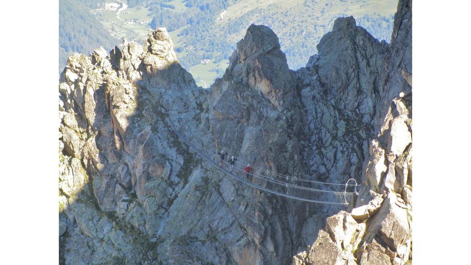 What is a via ferrata? And how to do your first via ferrata route ...