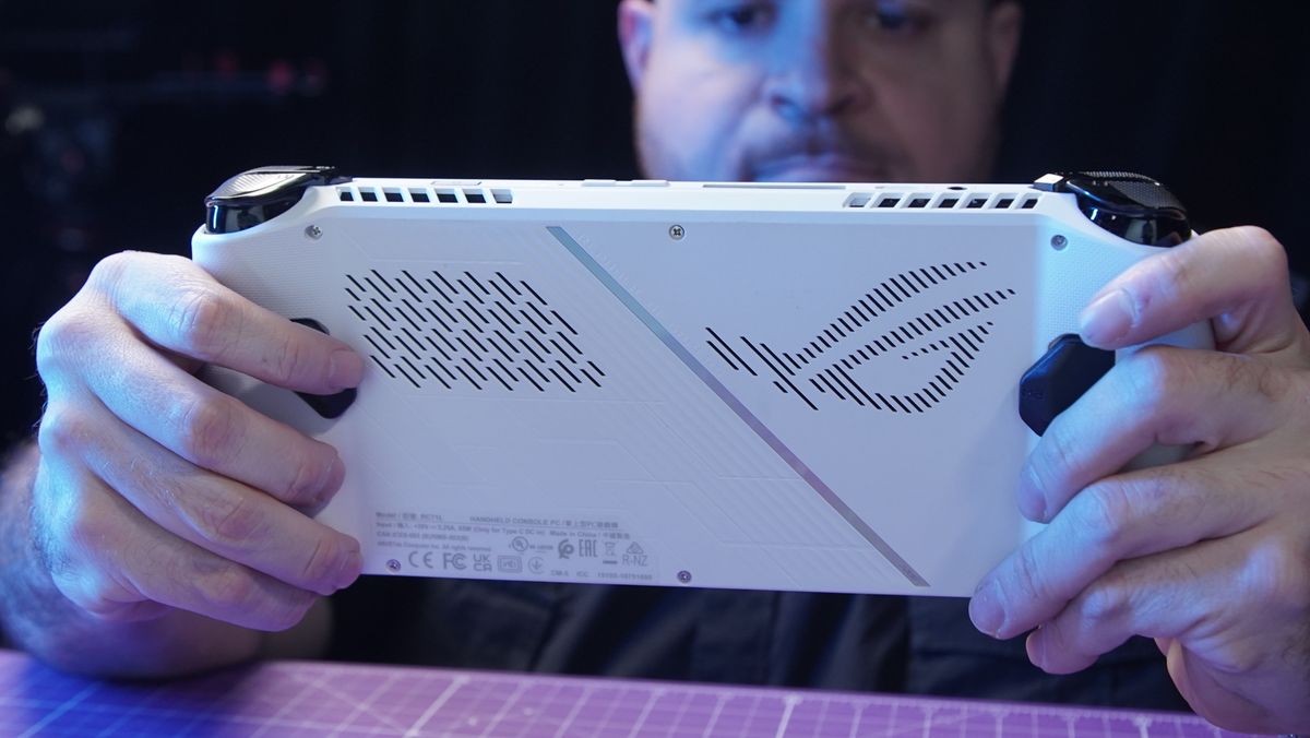 Asus ROG Ally vs Steam Deck: Which handheld wins? | Tom's Guide