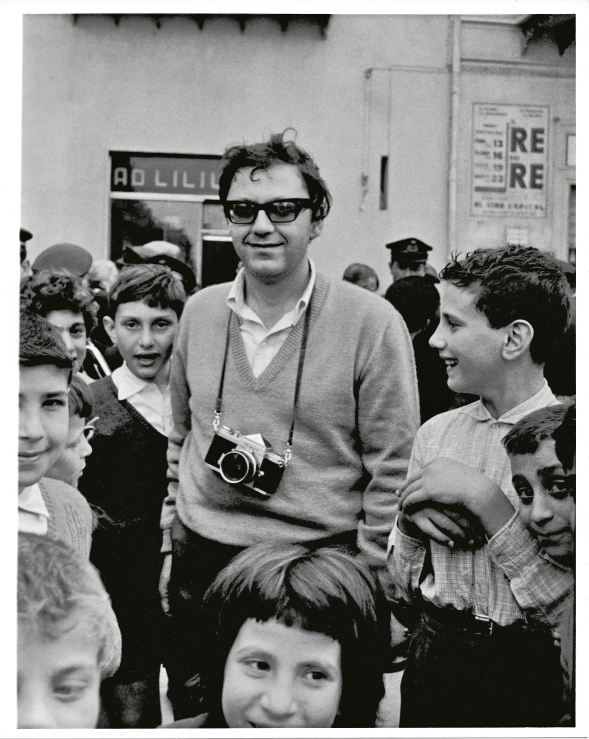 Saul Leiter: Unseen work from pioneer of street photography released in ...