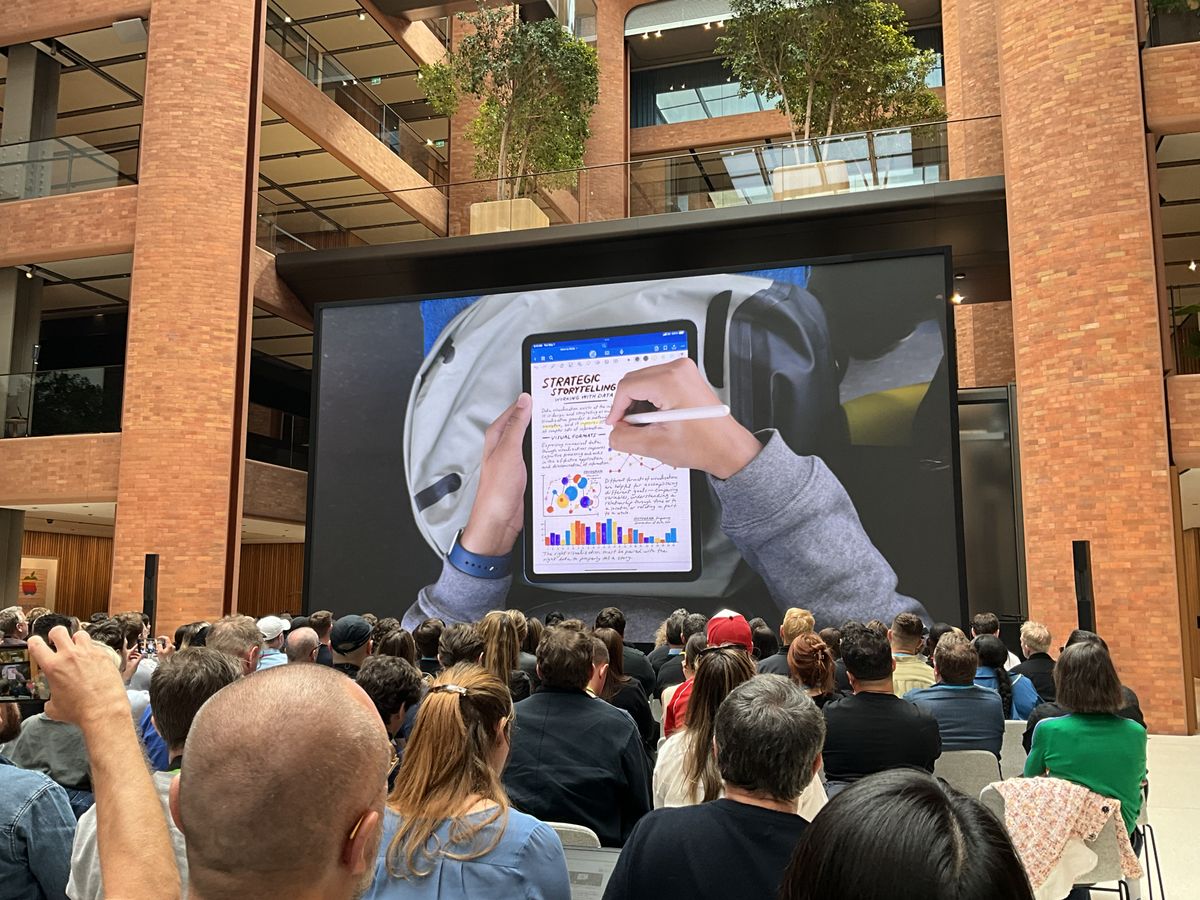 Apple Event LIVE: iPad Pro, Apple Pencil Pro, iPad Air, M4 and ...