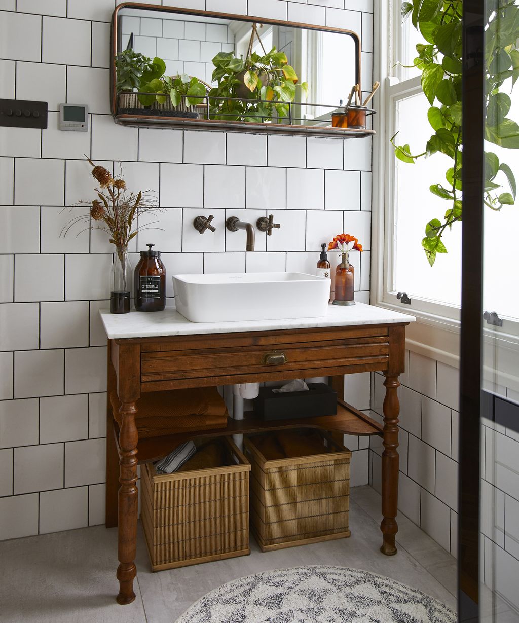 Rustic bathroom ideas: 10 ways to create a country washroom | Real Homes