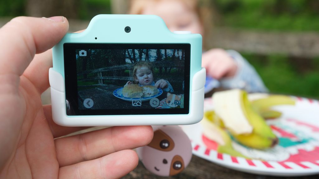 Kidamento Model K review: A small kids' camera that is full of ...