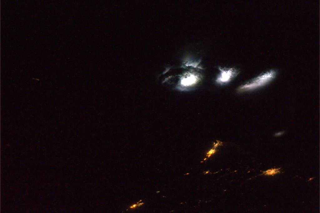 Photos: Earth's Lightning Seen from Space | Space
