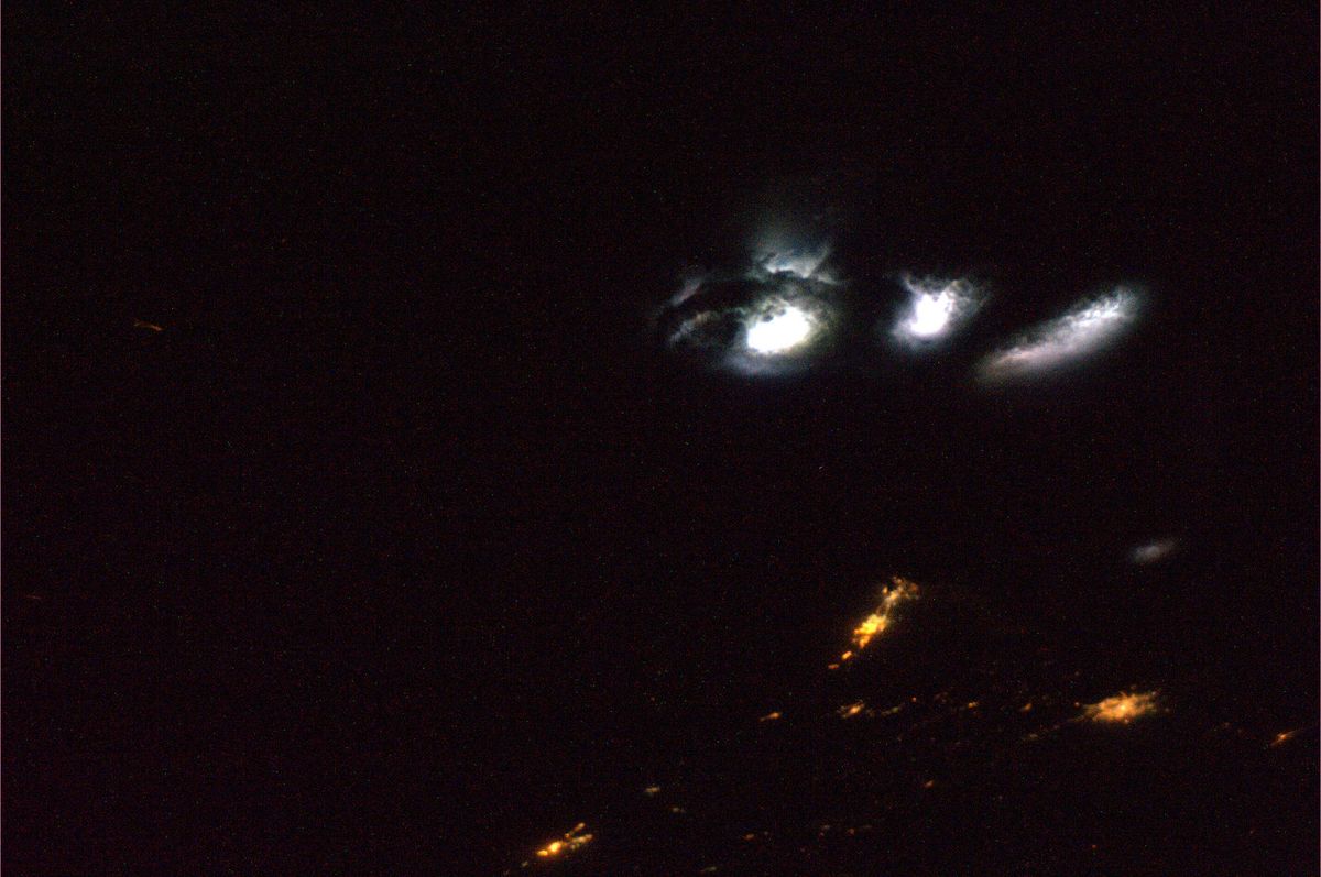Photos: Earth's Lightning Seen from Space | Space