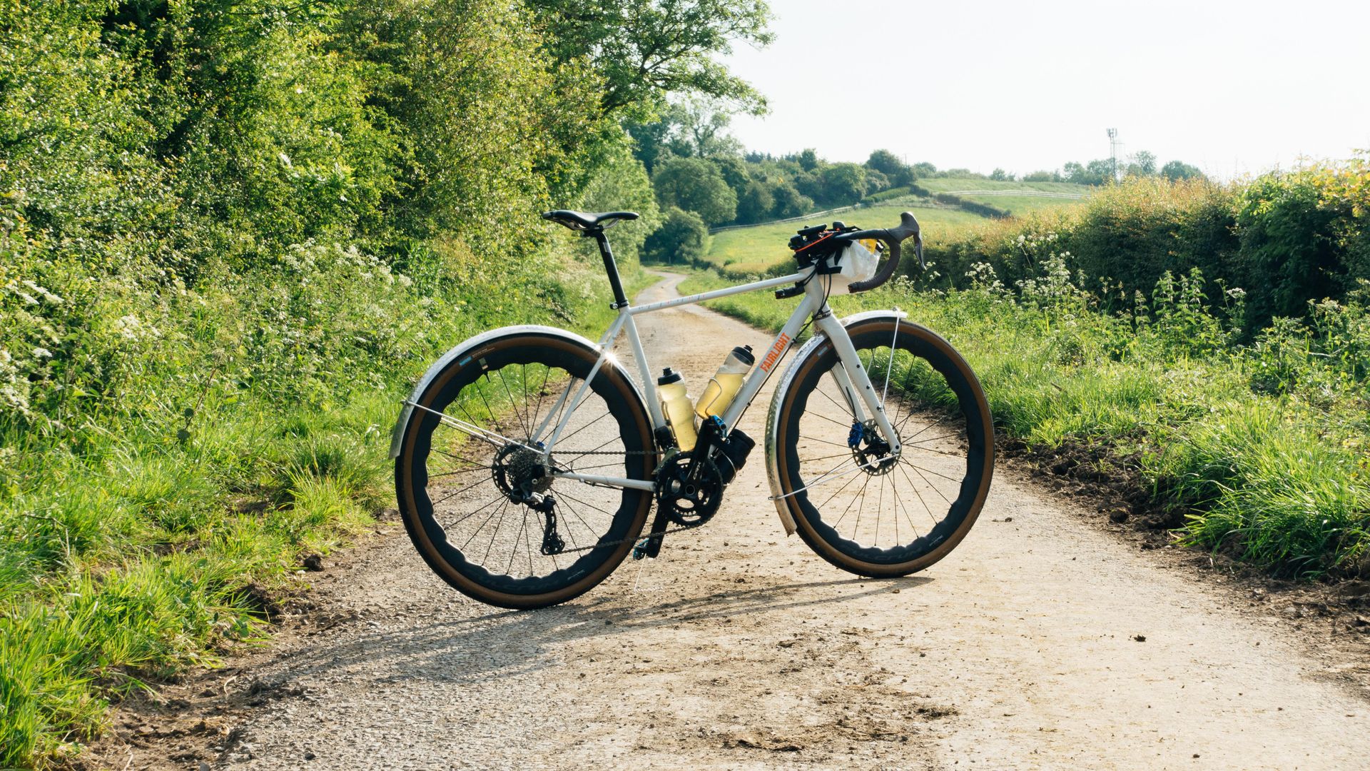 New Fulcrum Sharq all-road wheel review: Wonderful wavy wheels for big ...