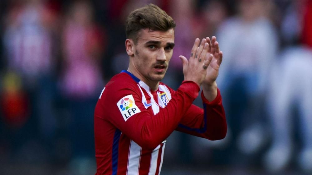 Atletico star Griezmann 'listening to different clubs' | FourFourTwo