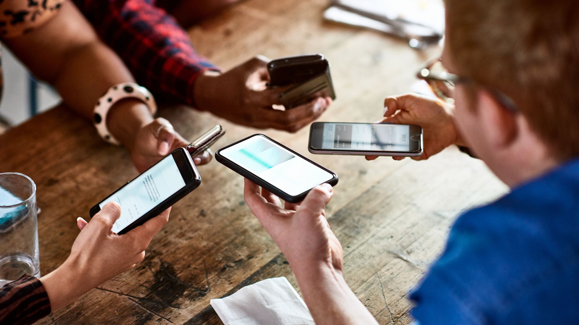 Best Telstra network mobile plans: alternative providers with top ...