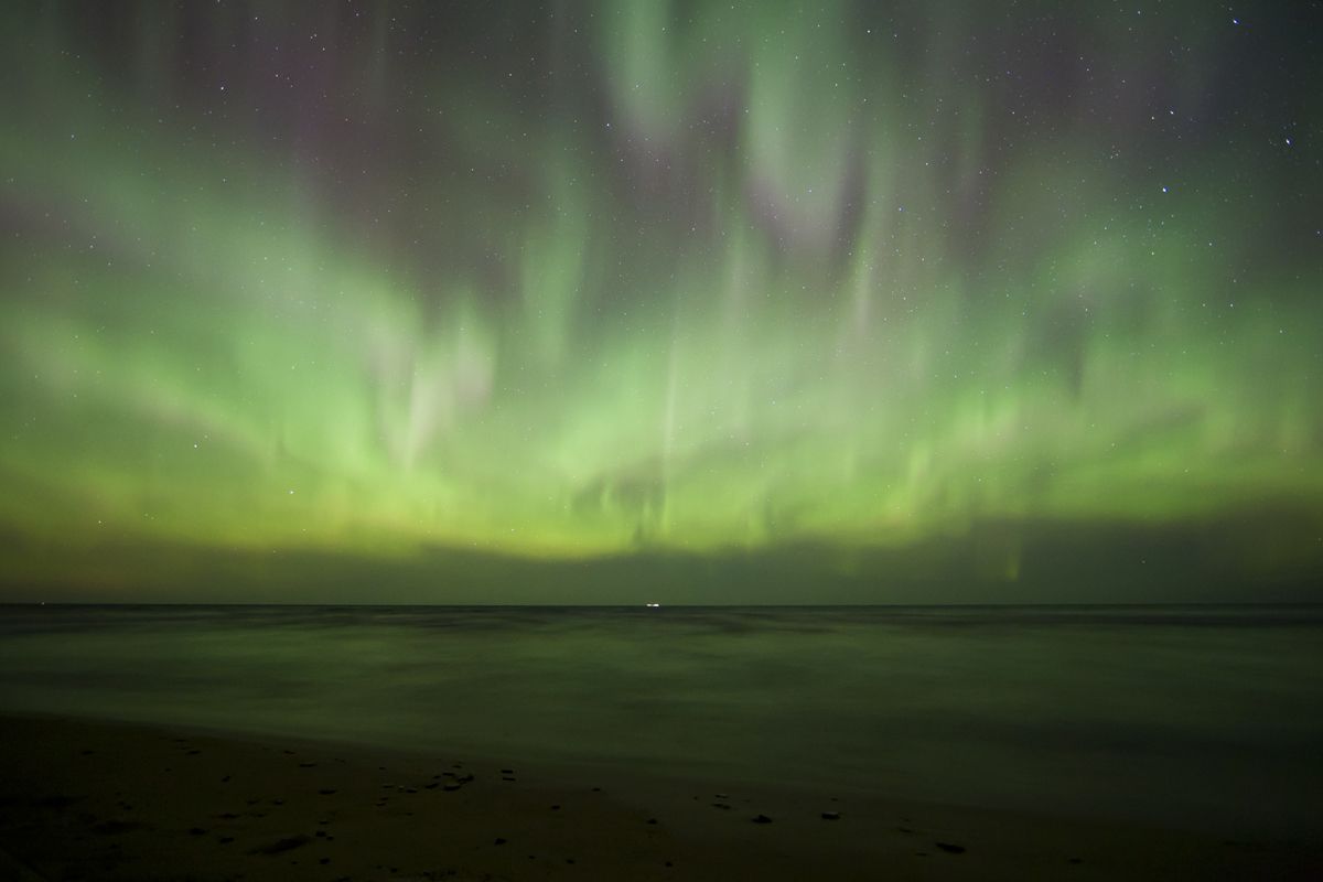 April Auroras: Dazzling Photos of Northern Lights | Space