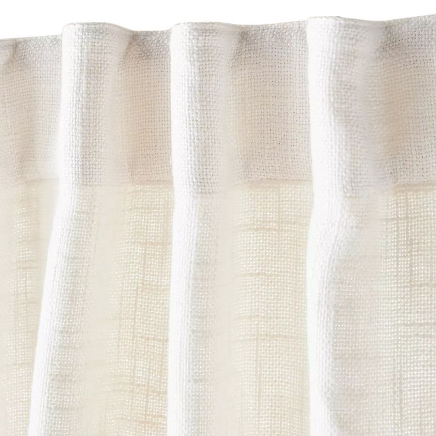 Should you choose curtains if you want a more minimalist room? We ask ...