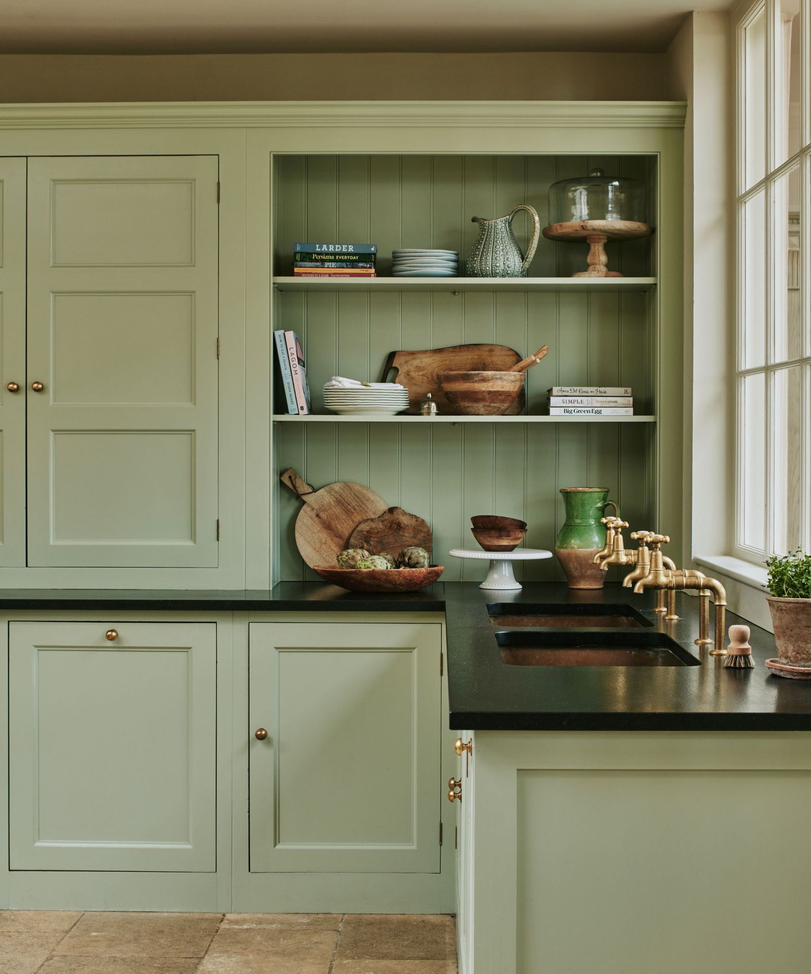 How can you design a colorful kitchen and ensure it's timeless? | Homes ...