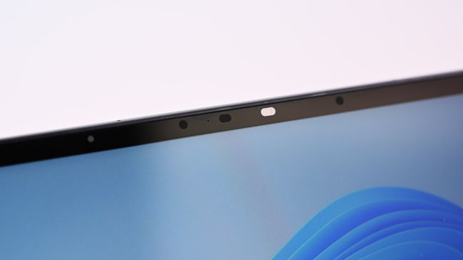 Review: Dell's Latitude 9440 is a more sensible XPS 13 Plus | Windows ...