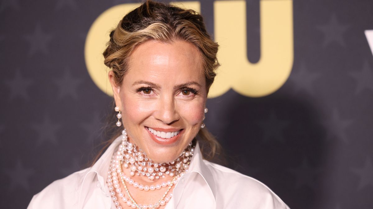 Beef's Maria Bello loves this 'outdated' kitchen cabinet color | Homes ...