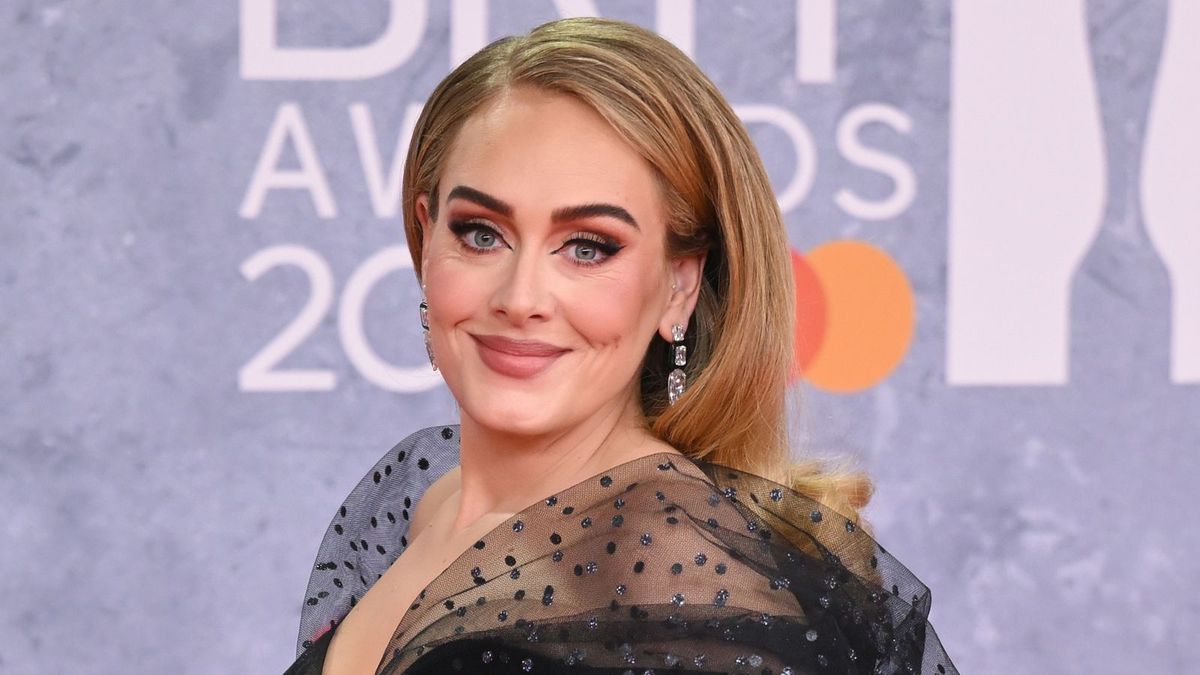 Adele’s backyard plant lures hummingbirds with a sweet scent | Homes ...