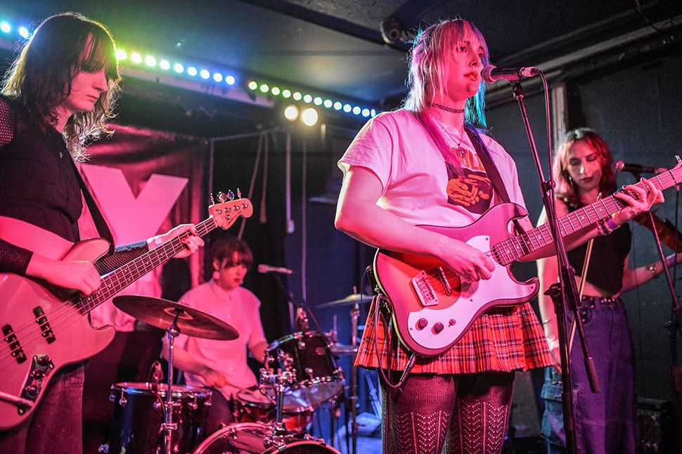 Jasmine.4.t on working with boygenius & borrowing their baritone ...