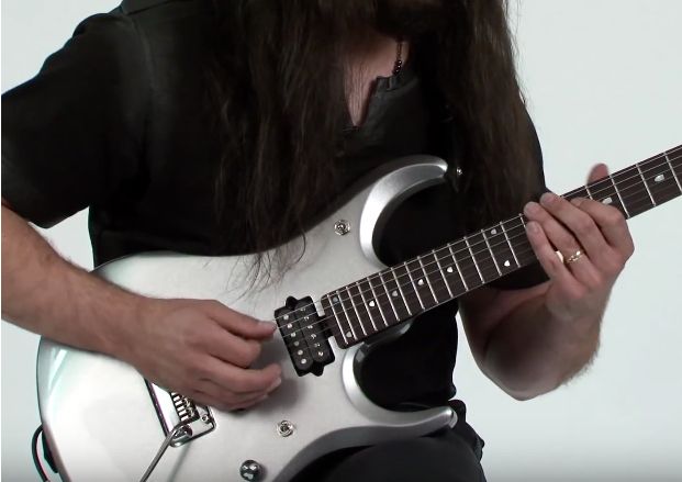 How to Visualize Melodic Shapes on the Fretboard | Guitar World