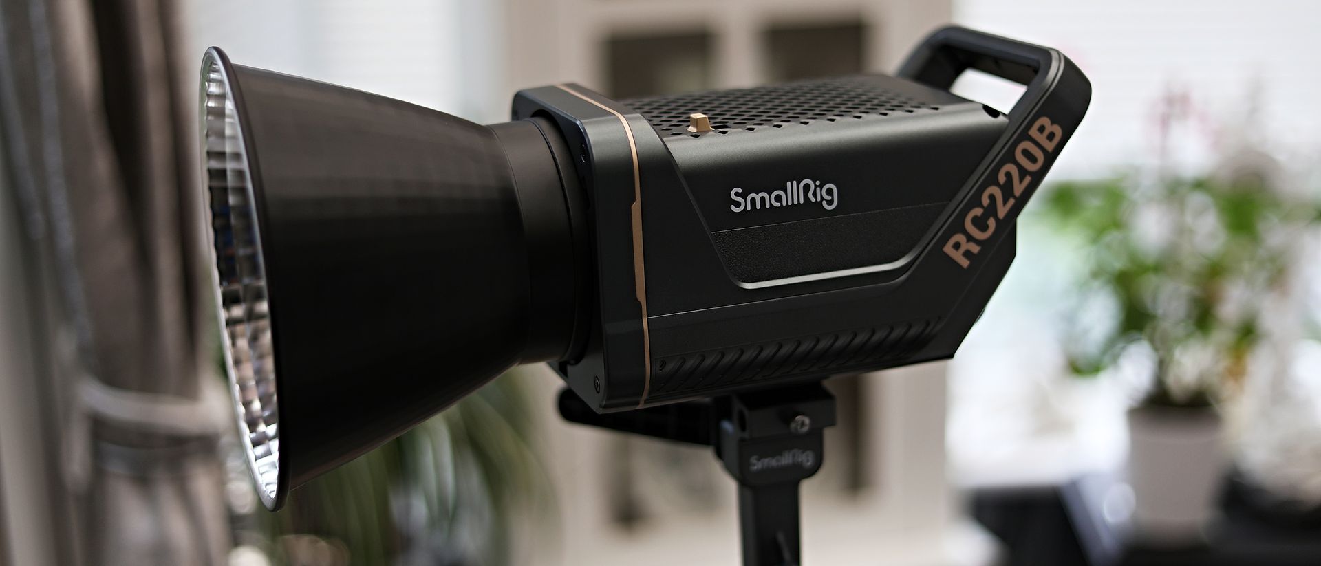 SmallRig RC 220B COB Bi-Color LED Video Light review | Digital Camera World