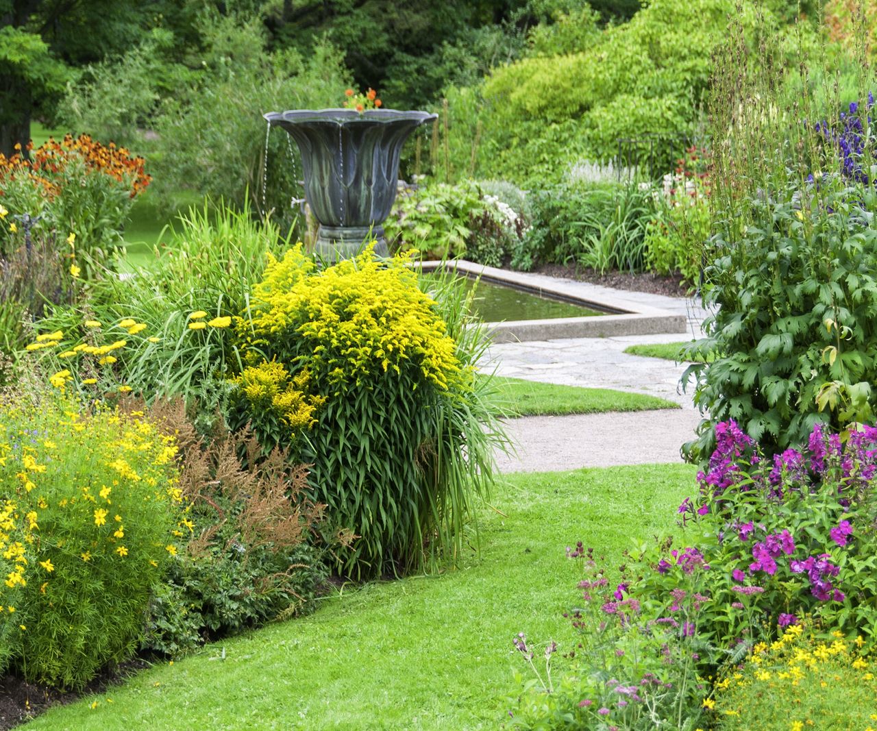 L-shaped garden ideas to help you create a visually pleasing space ...