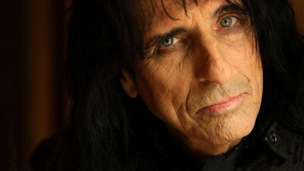 Alice Cooper on snakes, guns, alcohol and Bible study | Louder