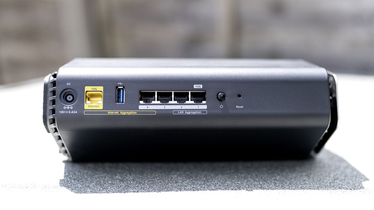 Netgear Nighthawk RS600 review | PC Gamer