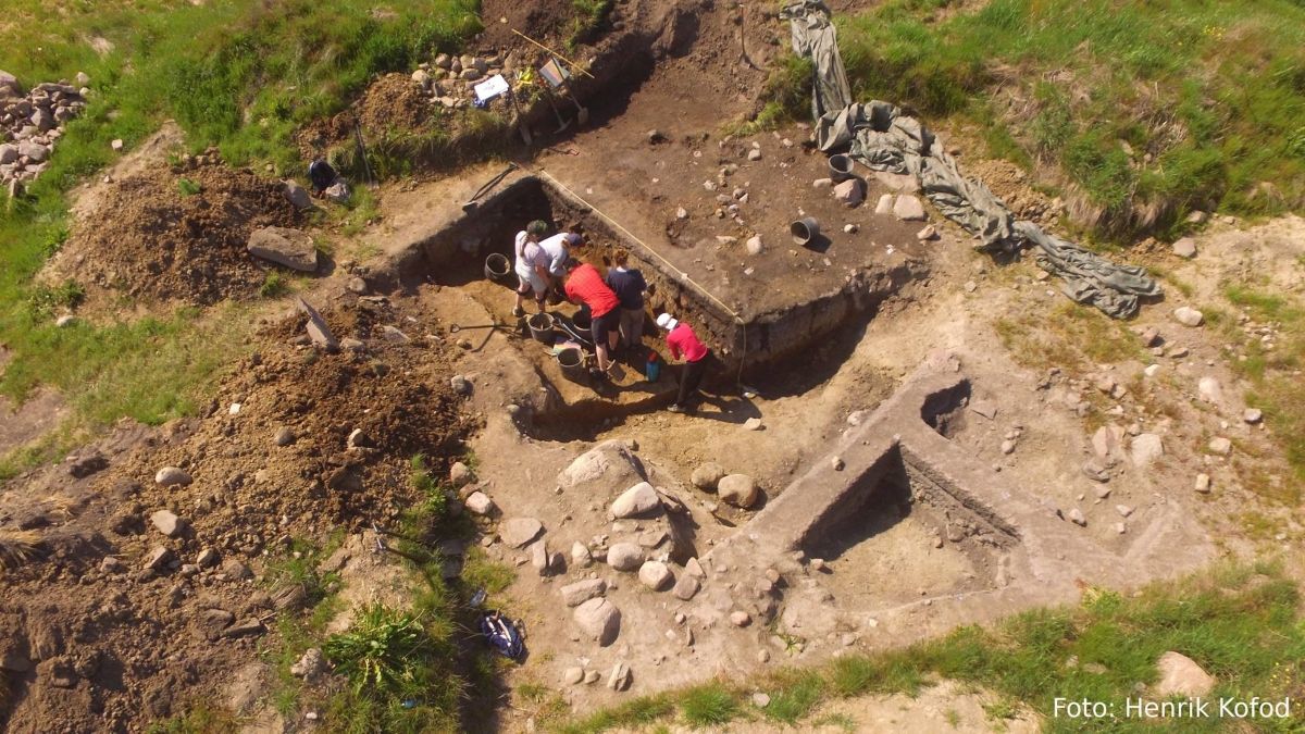 Photos: 5,000-Year-Old Scratched Stones Could Be Ancient Maps | Live ...