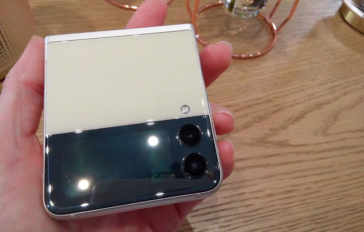 Samsung Galaxy Z Fold 3, Flip 3 folding phones officially unveiled ...