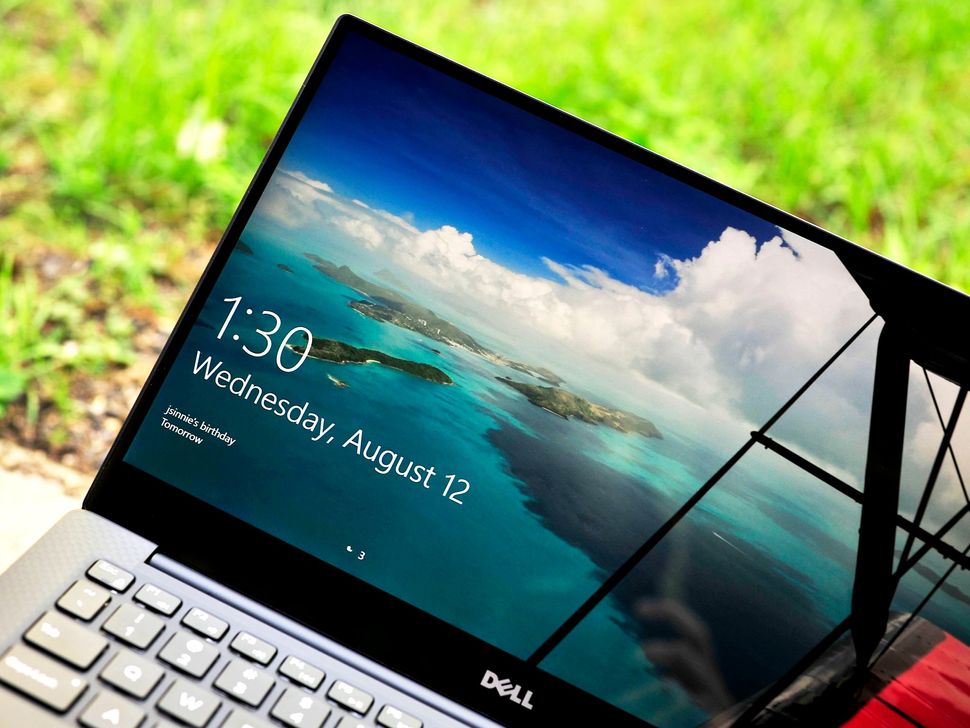 How to enable Windows spotlight in Windows 10 to keep your lock screen ...