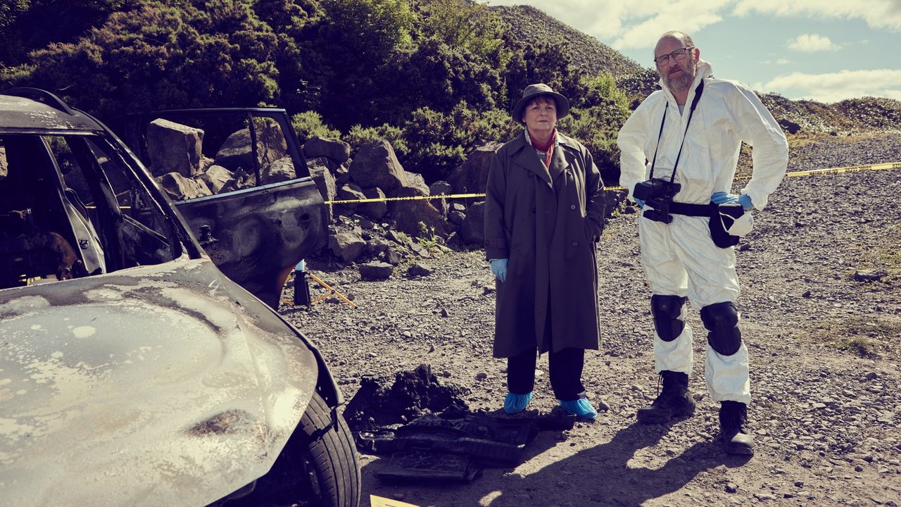 Why did David Leon leave Vera and is he returning in S13? | Woman & Home