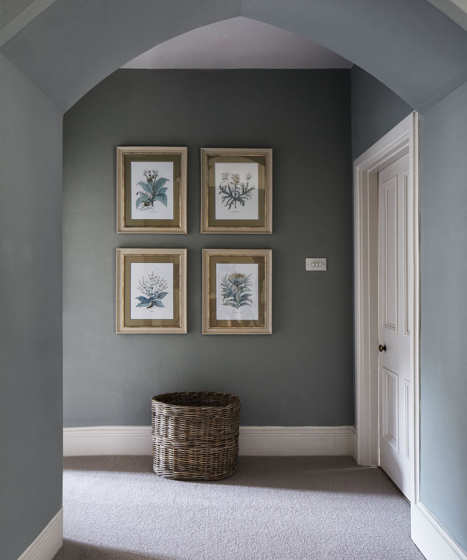 Hallway carpet ideas: 10 tips for cozy, welcoming flooring | Homes and ...