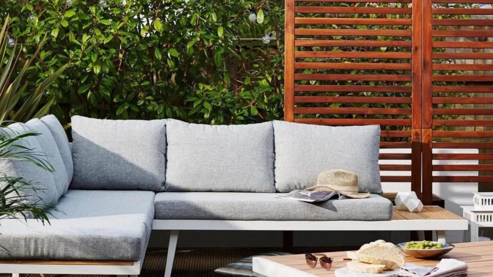 7 privacy screen ideas that are stylish and savvy | Real Homes