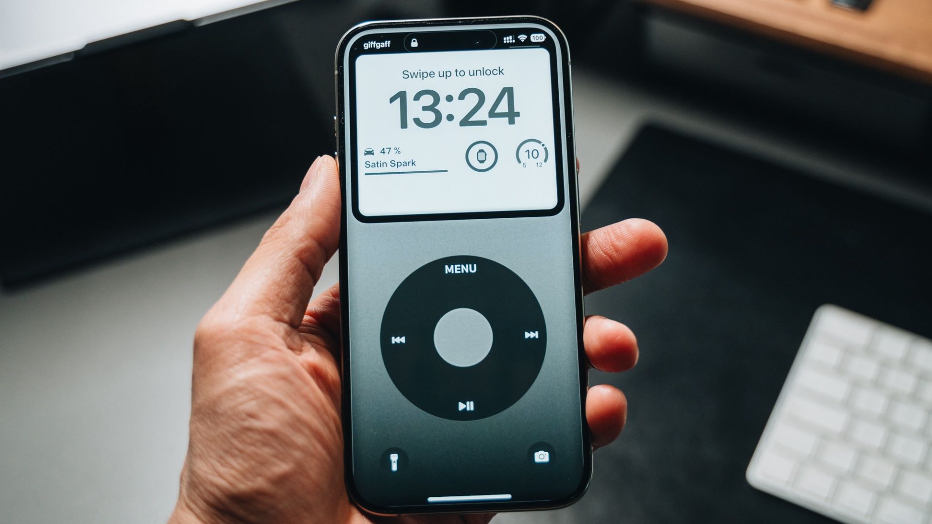 These stunning iPhone wallpapers make it look like an iPod for the ...