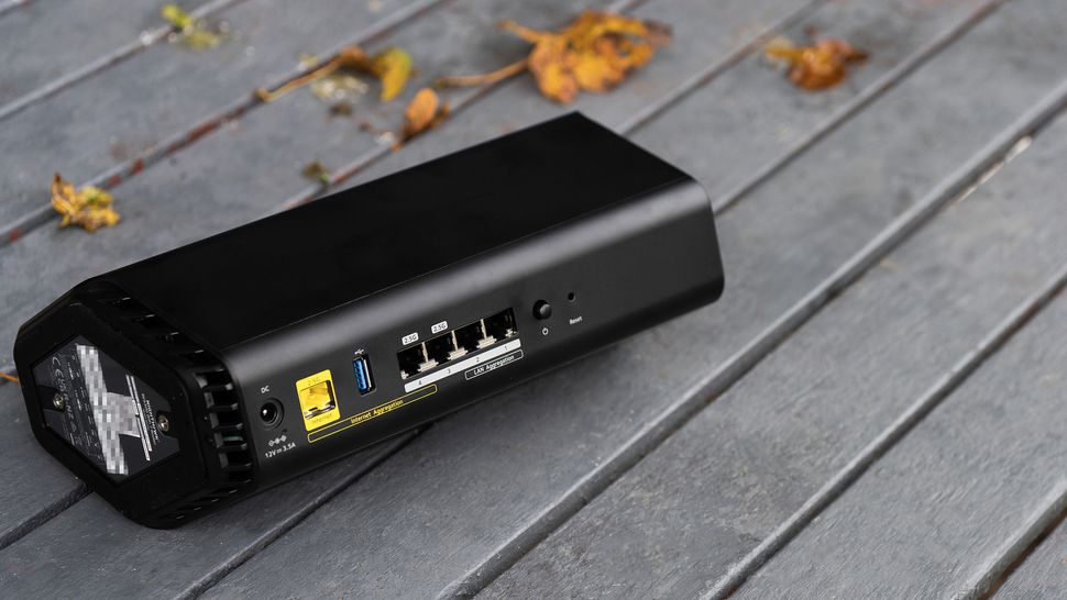 Netgear Nighthawk RS300 review | PC Gamer