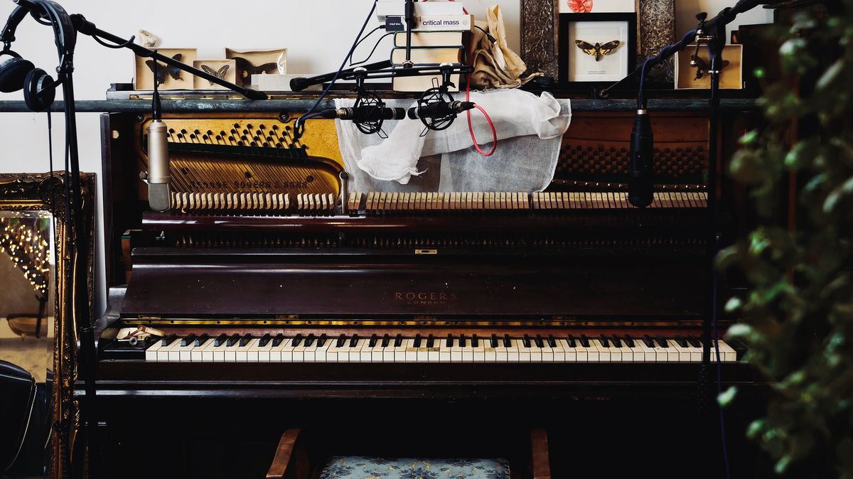 Snow Ghosts: "Playing instruments is so much more expressive than using ...